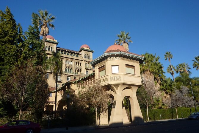 Self-Guided Scavenger Hunt: Pasadena In Full Bloom - Who Will Love This Tour?