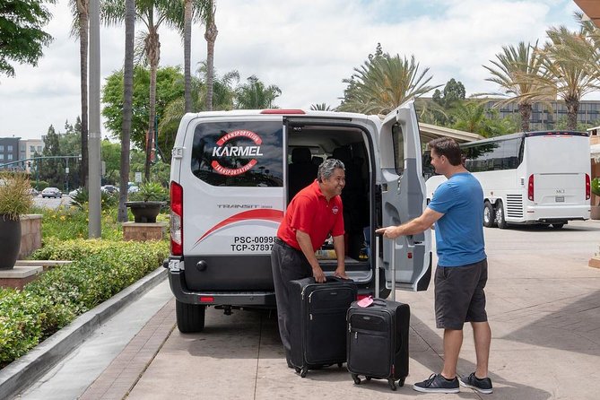 Shared Airport Arrival Transfer: LAX International Airport to Anaheim, Buena Park or Garden Grove