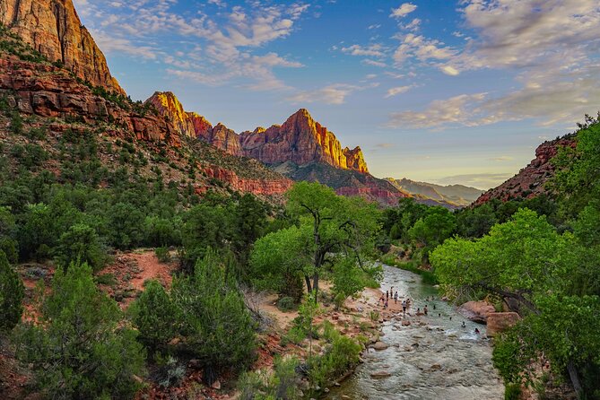 Shuttle between Las Vegas, Bryce Canyon, Zion National Park and St George - The Value and Who It’s For