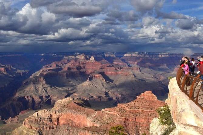 Shuttle Between Las Vegas, Williams, Tusayan and Grand Canyon South Rim - What’s Included and How It Works
