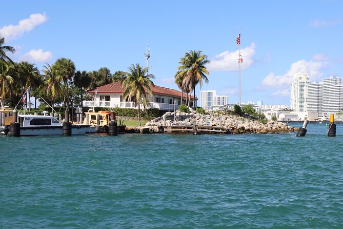 Sightseeing location Boat cruise on Biscayne Bay with Miami stop - Who Should Consider This Tour?