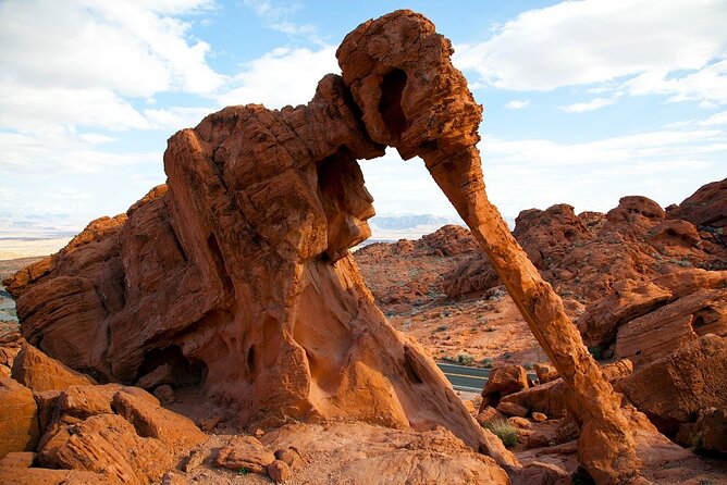Small Group Valley of Fire Half Day Hiking Tour from Las Vegas