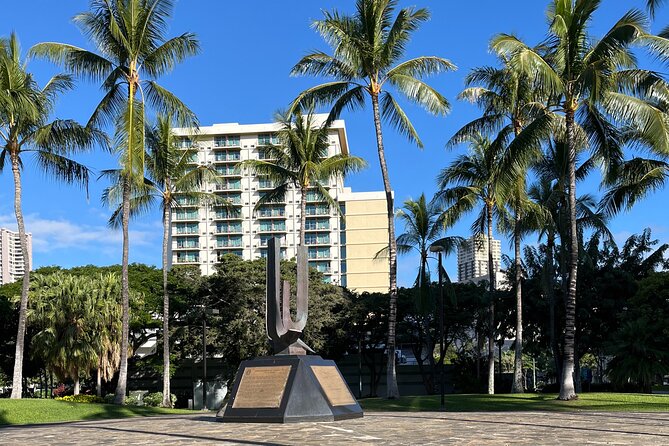 Solve a True Waikiki Murder Mystery by Foot - Who Would Benefit Most?