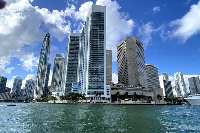 South Beach Cruise of Millionaires Homes and Miami Skyline - The Itinerary Breakdown: What’s Included and What to Expect