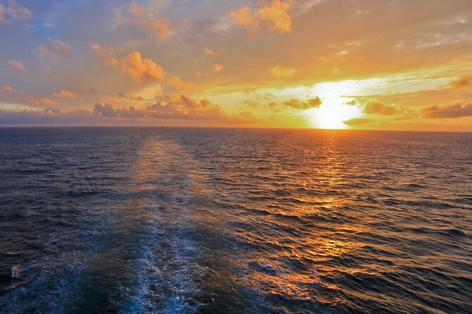 Spectacular Sunset Cruise - An In-Depth Look at the Sunset Cruise Experience