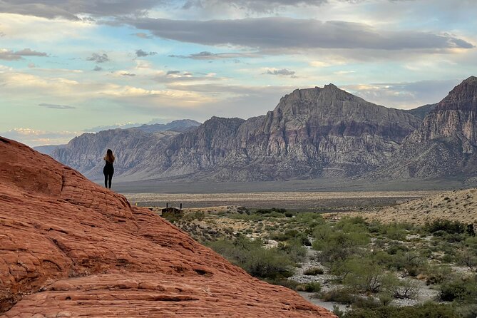 Sunset Hike and Photography Tour near Red Rock with Optional 7 Magic Mountains - FAQ