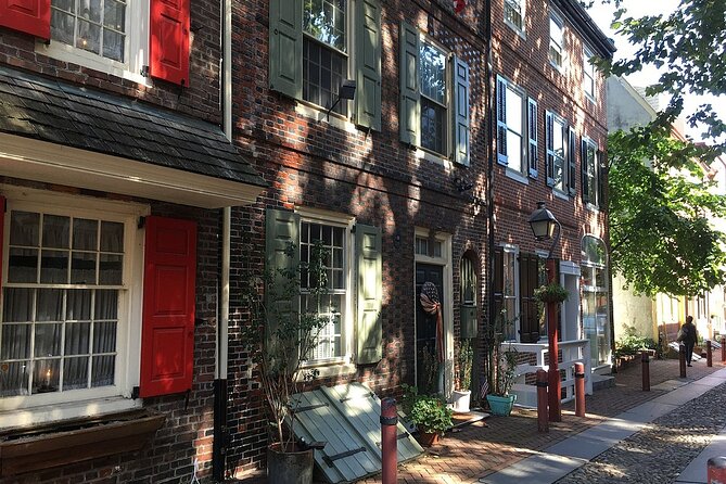 The Ghosts of Philadelphia Tour - A Closer Look at the Ghosts of Philadelphia Tour