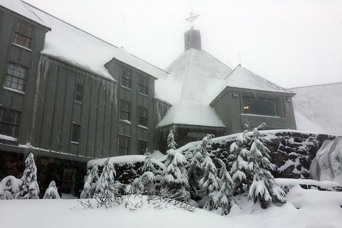 The Hood-Columbia Loop: Timberline, Orchards, and Waterfalls - The Guide Experience