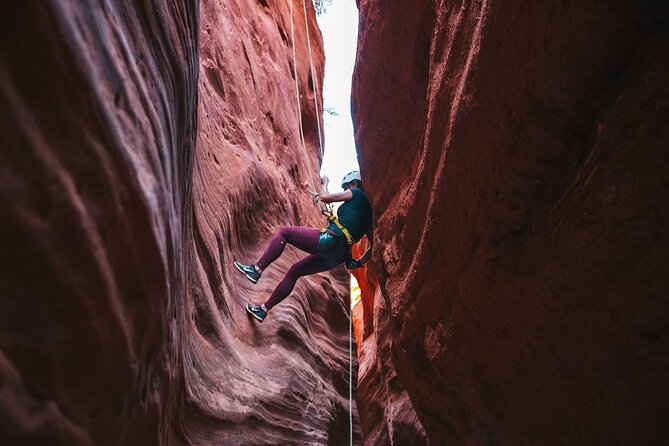 The Huntress Slot Canyon Adventure - Key Points
