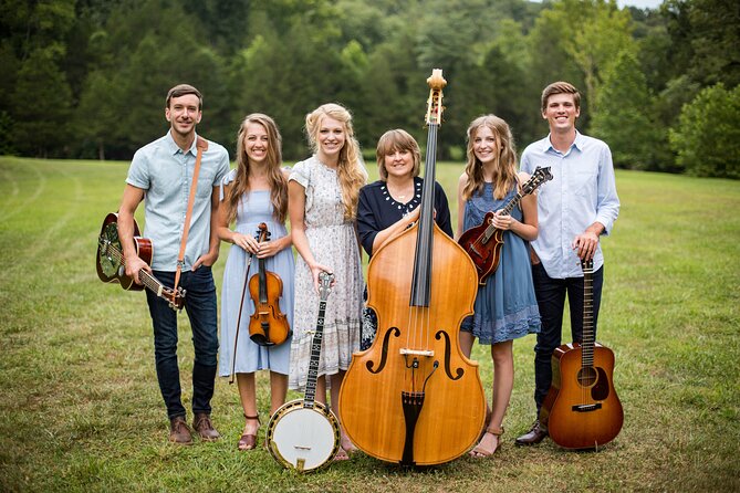The Petersens at The Little Opry Theatre in Branson - The Experience in Detail