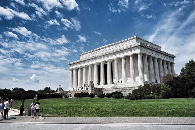 The Washington DC Sightseeing Day Pass: Save Big at 15+ Monumental Attractions - Pricing and Value Analysis
