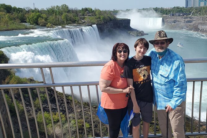 Tour de Maid of the Mist y Cueva de los Vientos en Español - The Sum Up