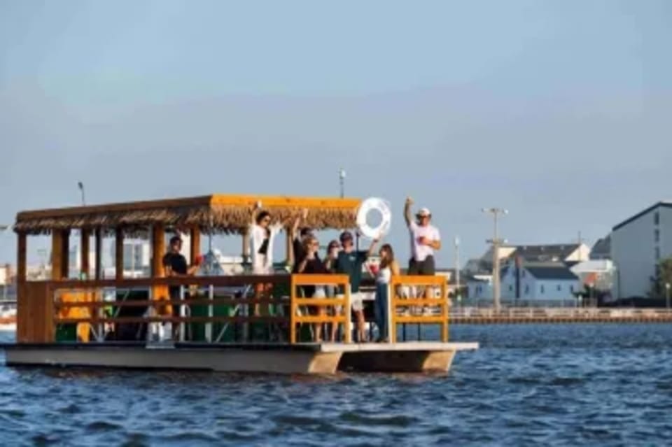 Tybee Island: Tiki Boat Sightseeing Cruise
