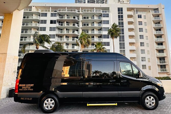 VAN Mia Airport or Hotels to Miami Port or Hotels Up to 14pax - The Experience at the Airport and Hotel Pickups