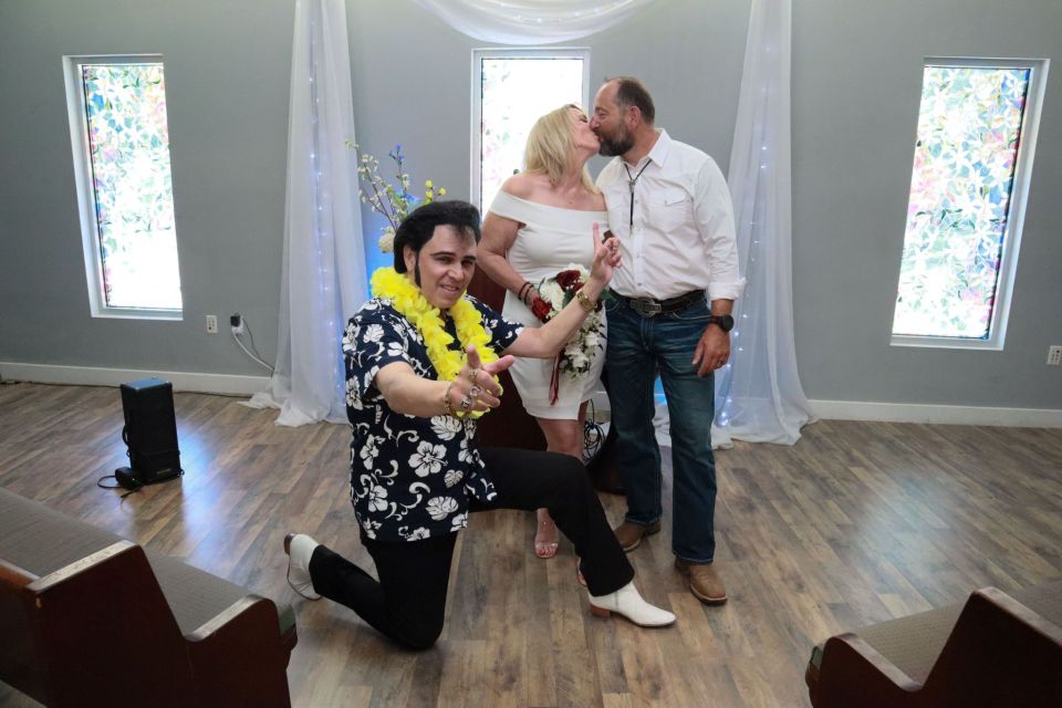 Viva Elvis Ceremony (Elvis) - Who Should Consider This Experience?