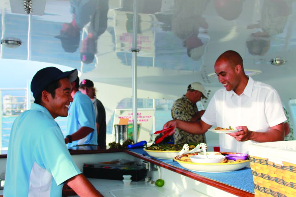 Waikiki Friday Night Fireworks Sail - Key Points