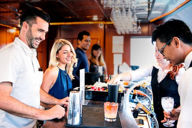 Waikiki Sunset Cocktail Cruise aboard the Majestic by Atlantis - Who Would Love This Experience?