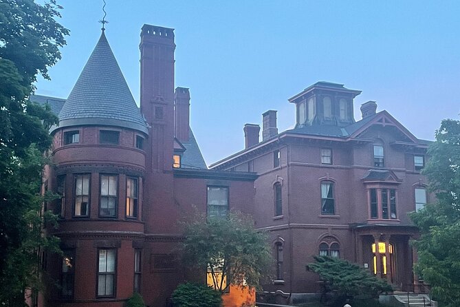 Walk With Ghosts in Portland - Exploring the Itinerary: What to Expect