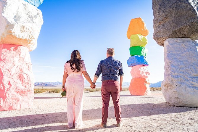 Wedding in French at 7 Magic Mountains - Key Points