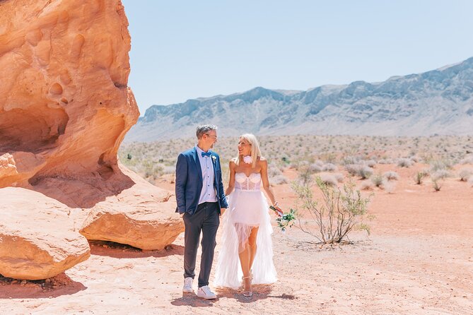 Wedding in French at Valley of Fire - Detailed Breakdown of the Experience