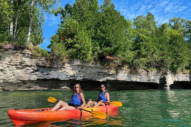 Whitefish Dunes State Park & Cave Point Kayak Tour - Exploring Whitefish Dunes State Park & Cave Point Kayak Tour