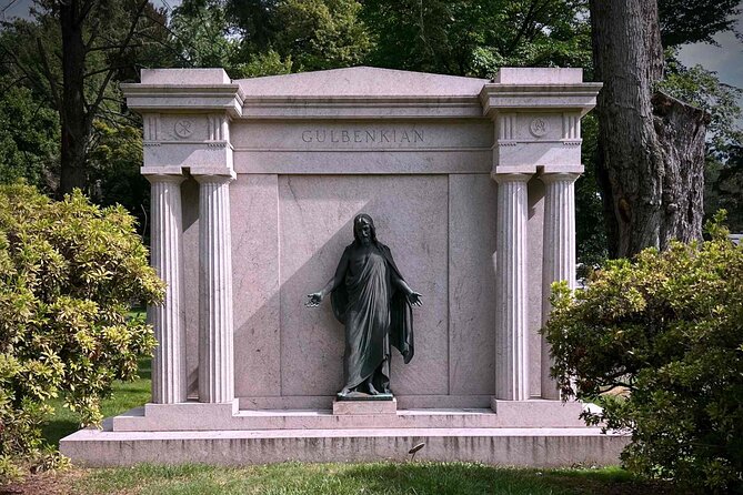 Woodlawn Cemetery: A Self-Guided Audio Tour of Gilded Age Art and Architecture - An In-Depth Look at the Woodlawn Cemetery Self-Guided Tour