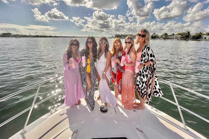 Yacht Charter in Palm Beach with Crew