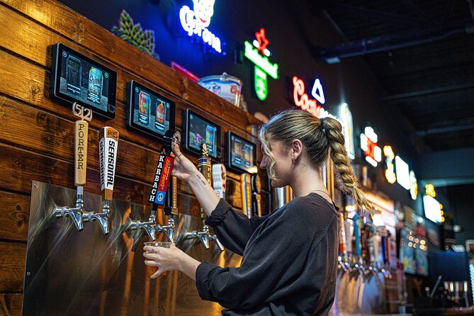 Private 1 Hour Axe Throwing Experience in Texas - Equipment and Games