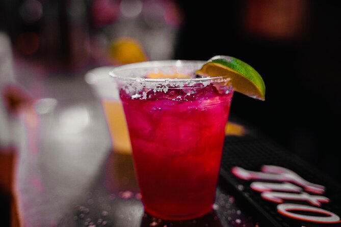 Private 1 Hour Axe Throwing Experience in Texas - Atmosphere and Staff