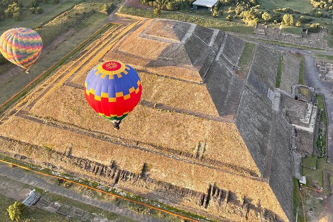 Balloon flight with pyramids tour and transportation from Mexico City - The Itinerary in Detail