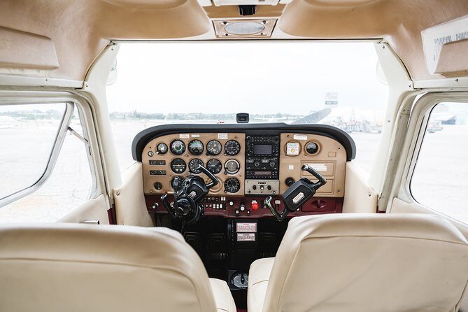 Breathtaking Niagara Falls Aerial Tour on Plane with iflyTOTO - Who Will Love This Tour?