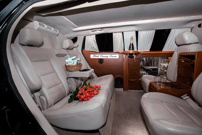 Deluxe GMC Limousine from CUN Airport to Cancun Hotel Zone - The Ride: What to Expect