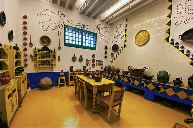 Entrance to Frida Kahlo Museum with Written Guide - FAQs