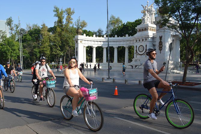 Explore Chapultepec & Mexico City sights by Bike - An In-Depth Look at the Mexico City Bike Tour