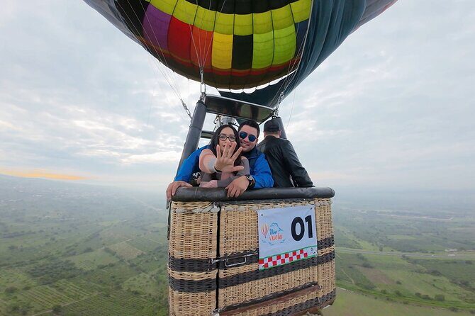 Hot air balloon flight in Teotihuacán + Breakfast in a Cave - The Experience: From Dawn to Deserted Pyramids
