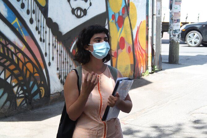 In the Shadow of the Mountain: Montreal Jewish History Walking Tour - The Itinerary: A Closer Look at the Stops