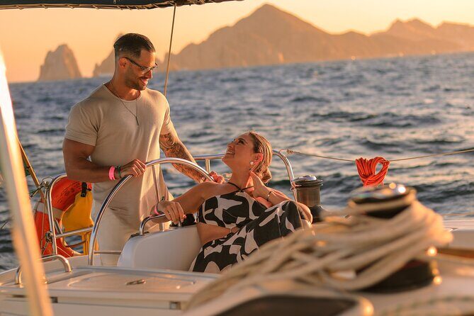Los Cabos Luxury Sunset Sail with Light Appetizers and Open Bar - Who Will Love This Experience?