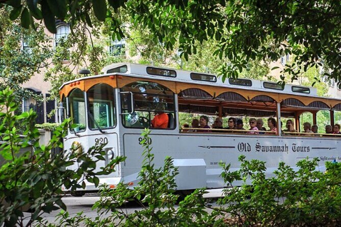 Narrated Historic Savannah Sightseeing Trolley Tour - The Guide and Group Experience