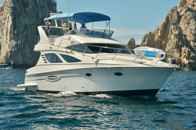 Pura Vida Yacht 42 FT with all inclusive service in Cabo - An In-Depth Review of the Pura Vida Yacht Experience