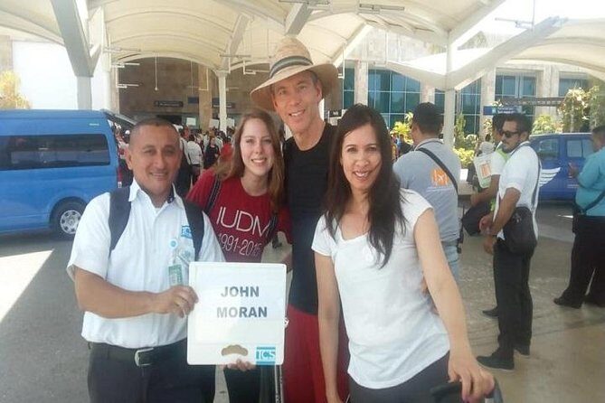 Round private transfer Airport- Akumal - Airport. - What to Expect During Your Ride