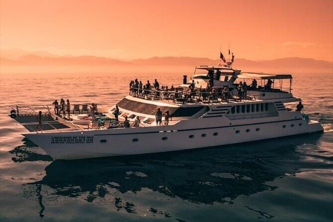 Sunsets and Whales Mega Yachts ALL INCLUSIVE: Puerto Vallarta - The Sum Up