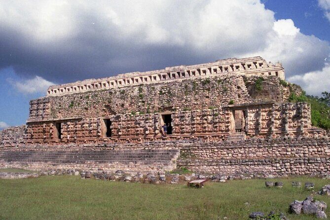 Uxmal and Kabah Ruins Tour with Chocolate History - Lunch at a Traditional Mexican Restaurant