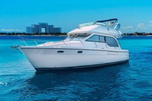 Yacht Meridian 40FT Best Private Rental in Cancun