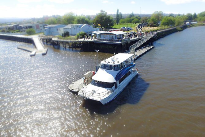 2.50 hour Afternoon Discovery Cruise including Cataract Gorge departing at 3 pm - The Highlights of the Itinerary