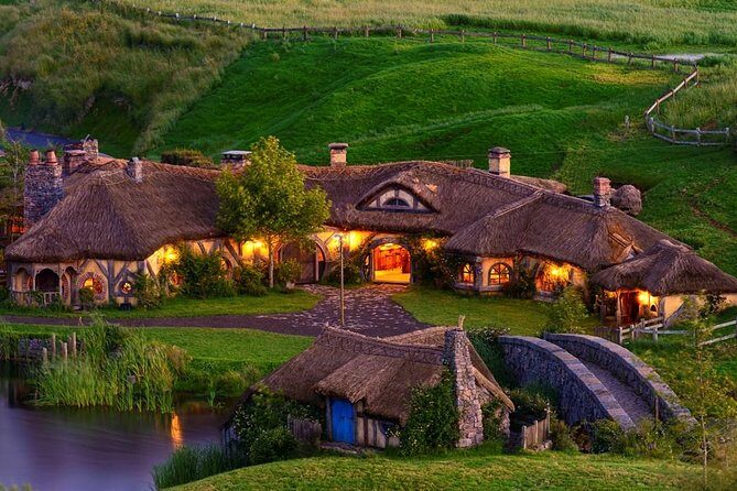 2 Day Waitomo Caves, Hobbiton Movie Set and Rotorua Tour from Auckland - Authentic Experiences and Hidden Gems