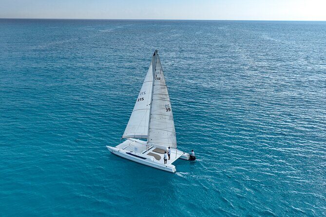 2 EN 1 Isla Mujeres Catamaran with Open Bar from Cancun - Who Should Do This Tour?
