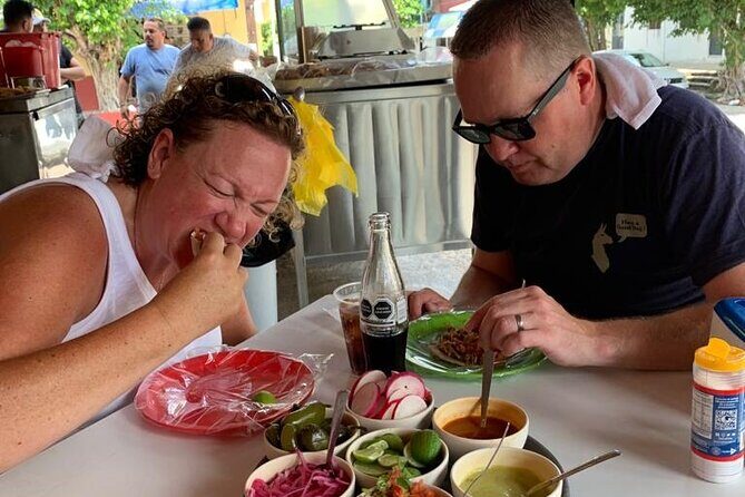 2 Hour and 30 Minutes Walking Tour in 5 De Diciembre - Why This Tour Stands Out