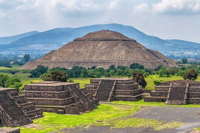 3X1 Teotihuacan, Basilica of Guadalupe, Tlatelolco and Tequila Tour - Tlatelolco: An Important, Less Overrun Site