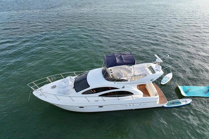 50ft, 1 Hour FREE Miami Yacht Rental, 2 to 6 Hours, 13 People - Who Is This Experience Best For?