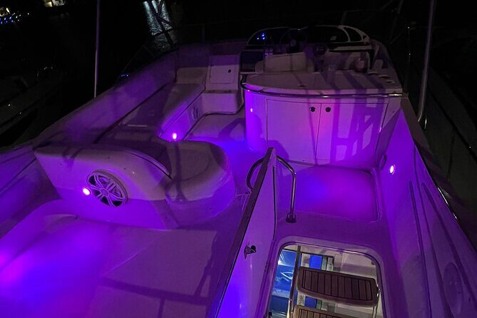 50ft 1 Hour FREE | Miami Yacht Rental | 2 to 6 Hours | 13 People - Who Is This Yacht Rental Perfect For?